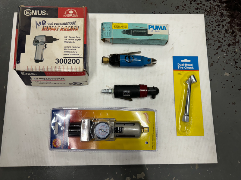 Lot 37 - Air Hand Tool Kit & Accessories | AuctionsPlus