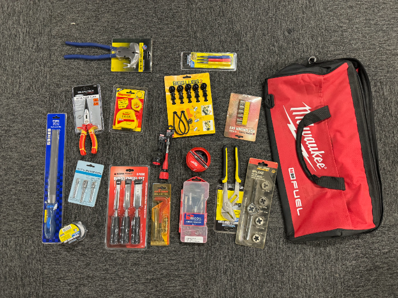 Lot 49 - Sundry Tool Kit #4 In Milwaukee Bag | AuctionsPlus