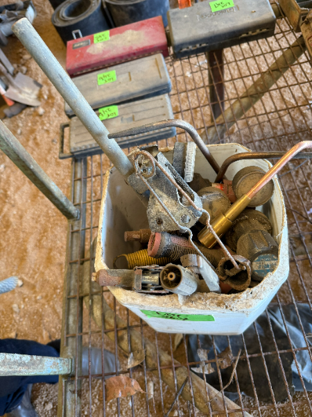 Lot 267 - Oxy Set Fittings | AuctionsPlus