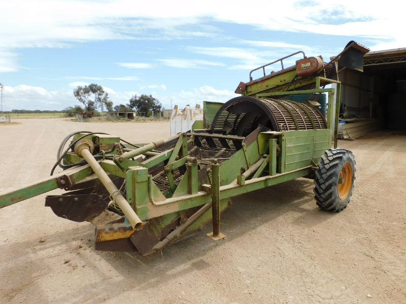 Lot 804 - Thyregod Barrel and Web Stone Digger, Trailed with Elevator ...