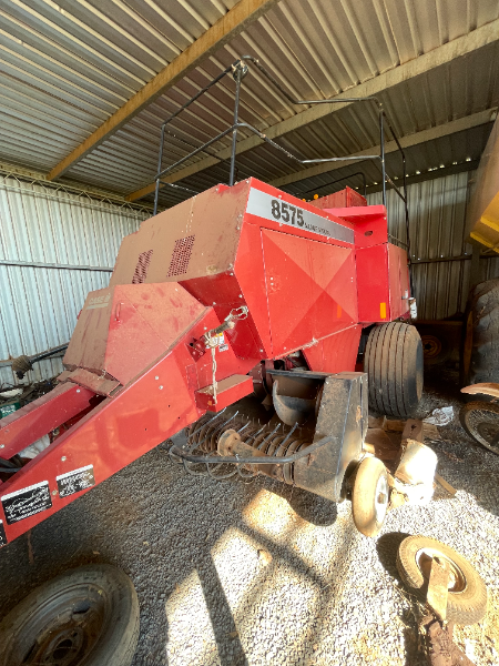 Lot 7 - Baler, Case IH, 8575 Silage special | AuctionsPlus
