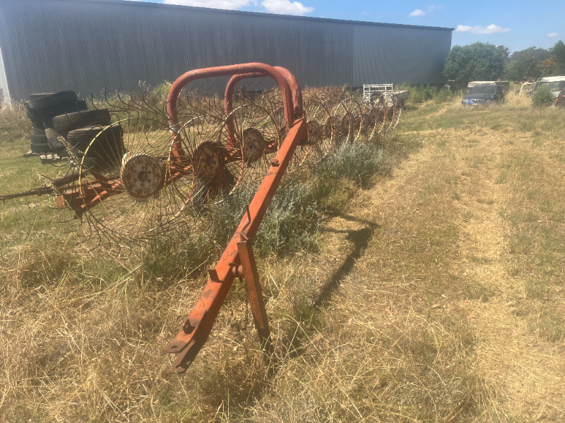 Lot 15 - Hay Rake | AuctionsPlus