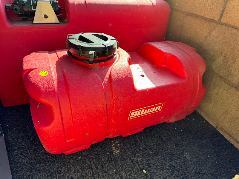Lot 160 - Silvan 50Lt Spray Tank & Handpiece | AuctionsPlus