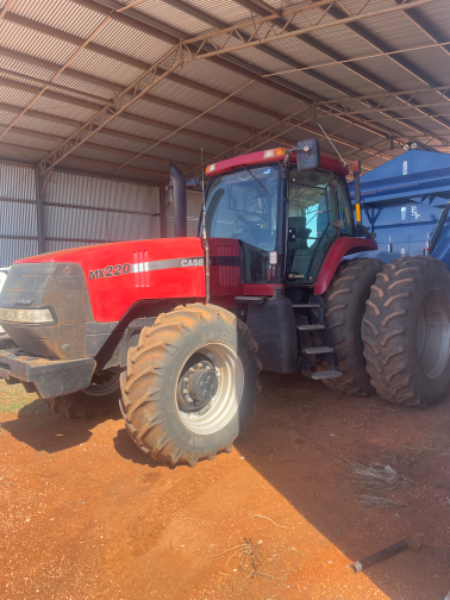 Lot 27 - CASE MX220 | AuctionsPlus