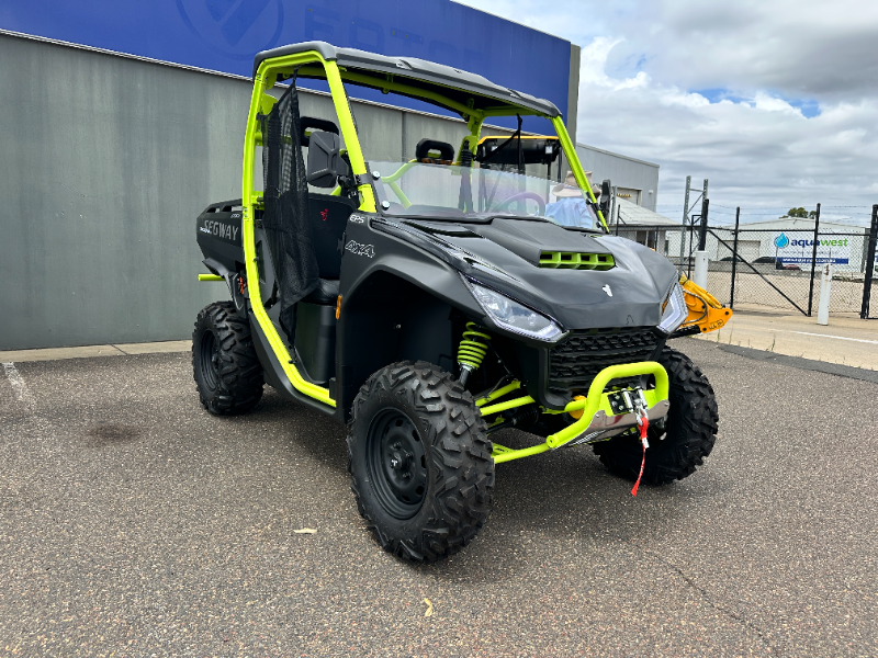 Lot 2 - SEGWAY FUGELMAN UTV 4X4 SIDE BY SIDE *GREEN BLACK* | AuctionsPlus