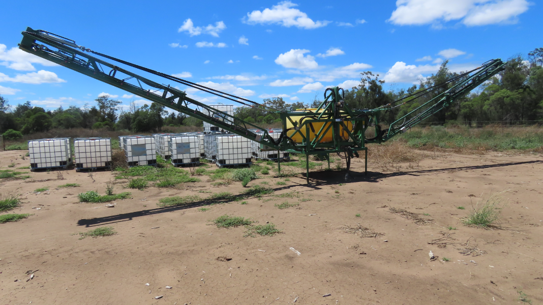 Lot 2 - Hayes 24m Spray Boom | AuctionsPlus