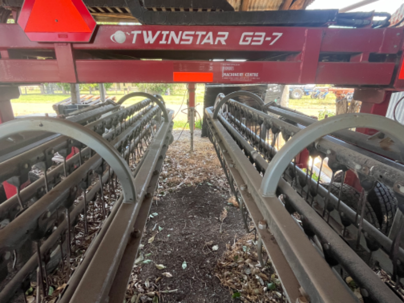 Lot 6 - TWINSTAR G3-7 HAY RAKE | AuctionsPlus