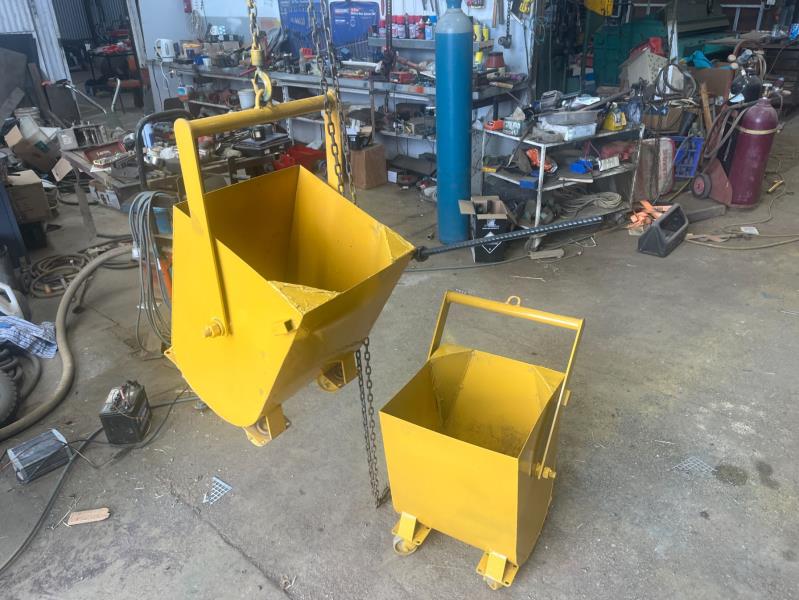 Lot 68 - Concrete Pouring/Transport buckets x 2 | AuctionsPlus