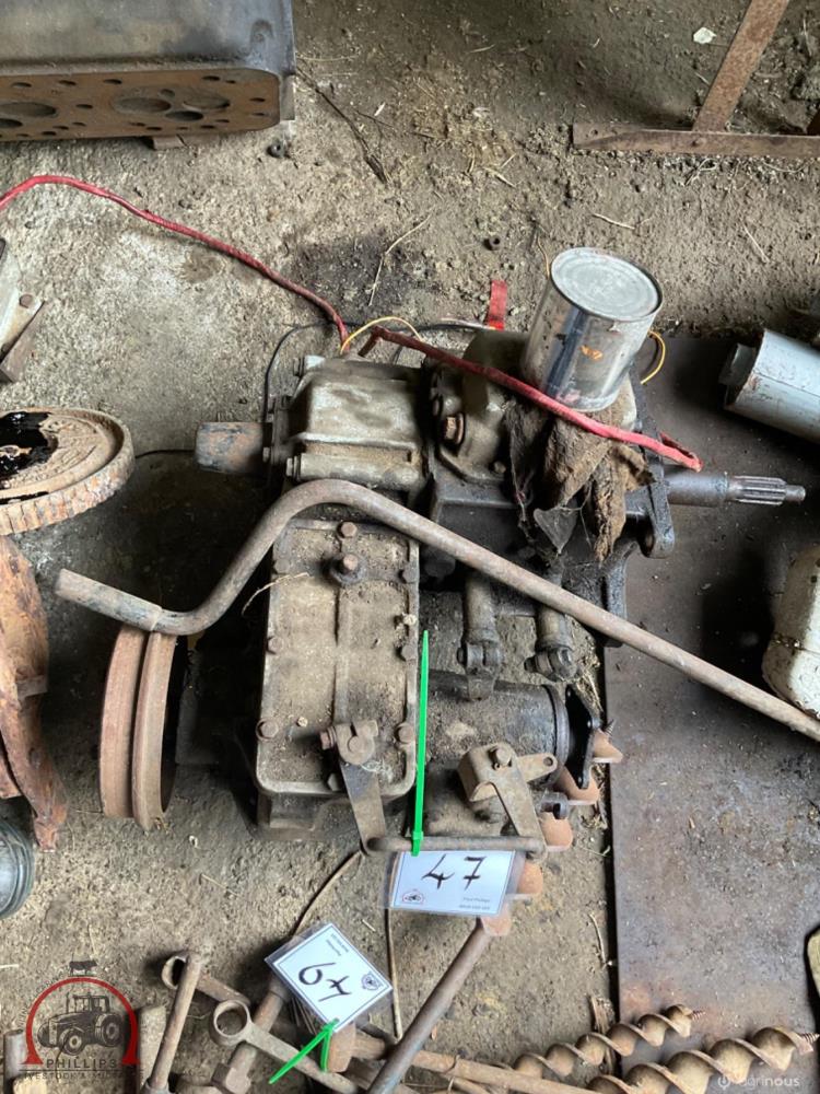 Toyota Column Shift Gear Box | AuctionsPlus