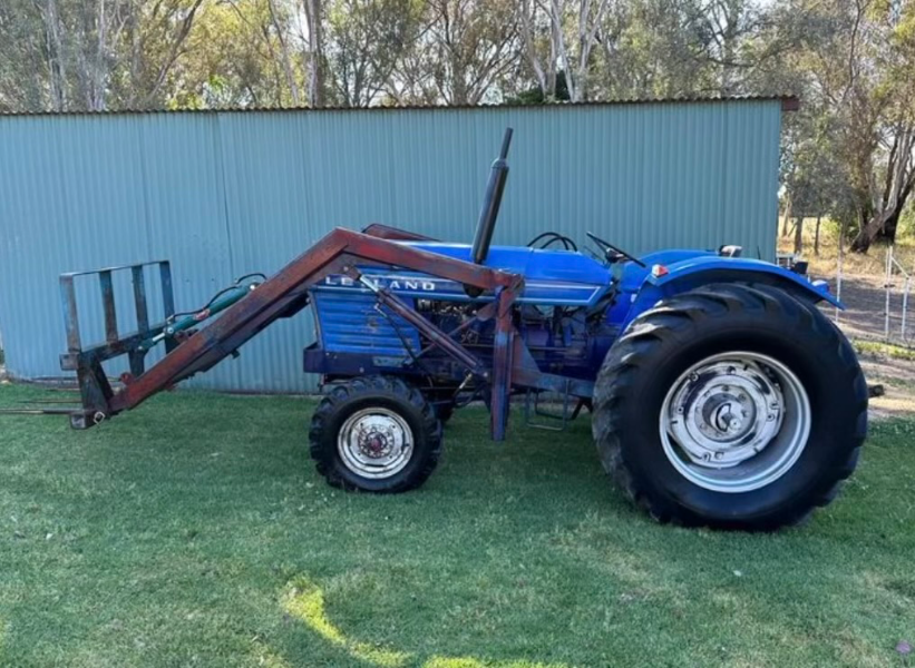 Lot 165 - Leyland 270 tractor with FEL | AuctionsPlus