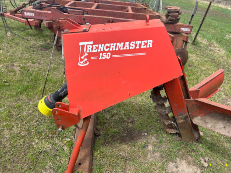 Lot 72 - Trenchmaster | AuctionsPlus
