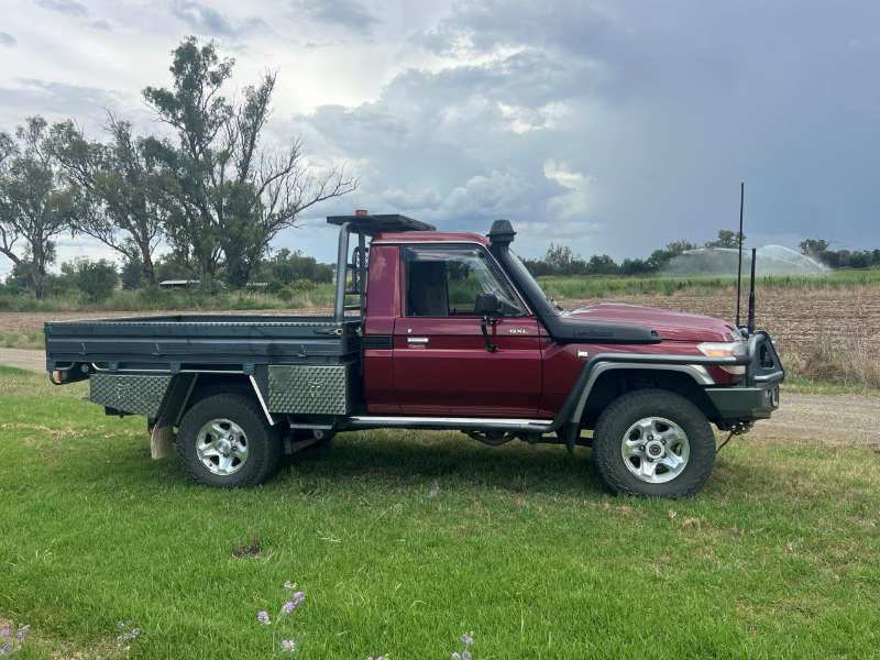 Lot 14 - TOYOTA GLX LANDCRUISER UTE | AuctionsPlus