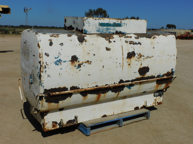 Lot 797 - Ampol Diesel Tank 1860L | AuctionsPlus