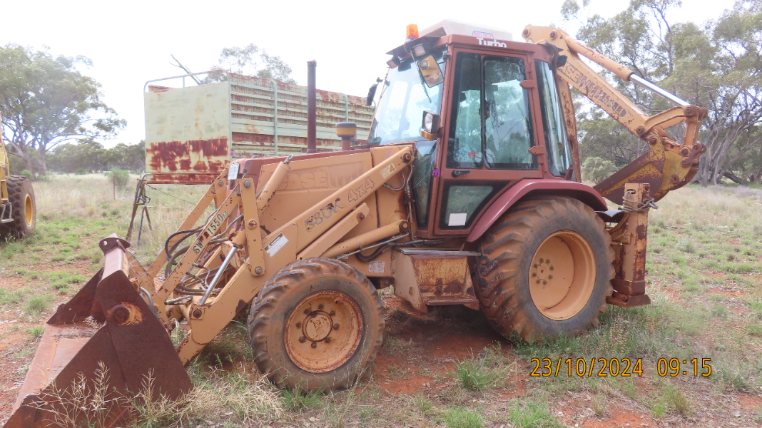 Lot 74 - CASE 580K Backhoe | AuctionsPlus