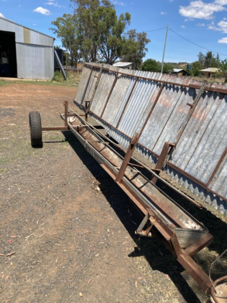 Lot 28 - COVERED MOBILE SHEEP FEED TROUGH | AuctionsPlus