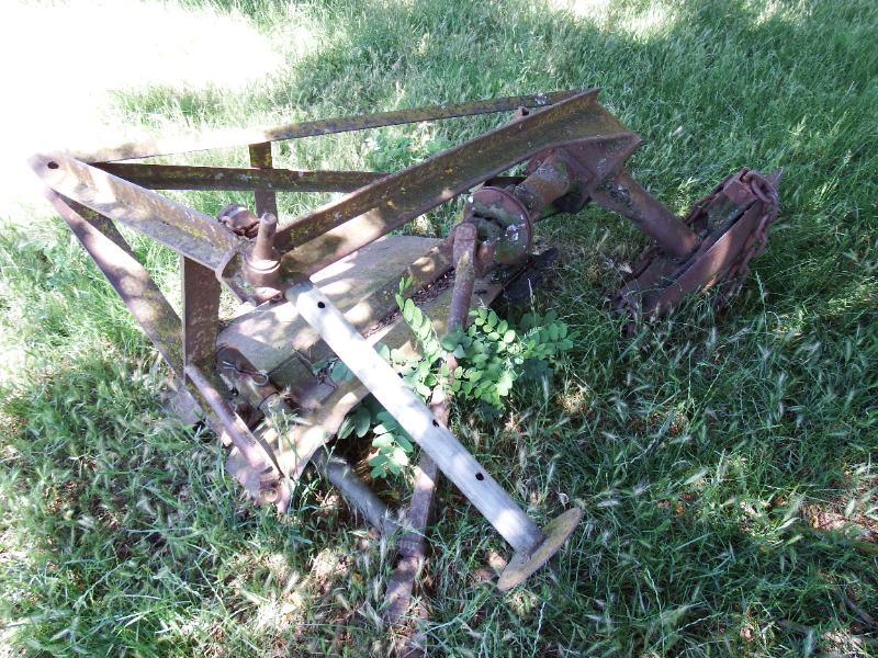 Lot 27 - Chain slasher | AuctionsPlus