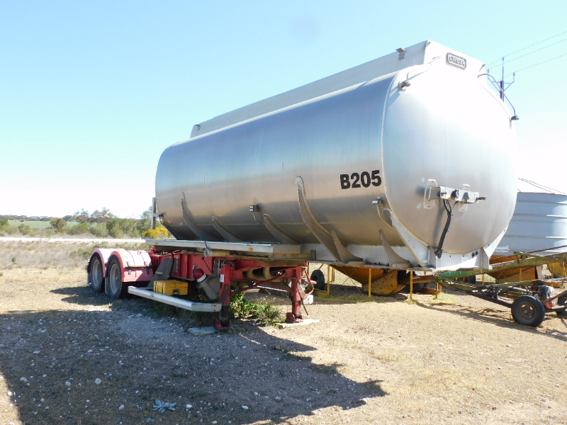 Lot 742 - Omega B-Double Tanker - A-TRAILER | AuctionsPlus