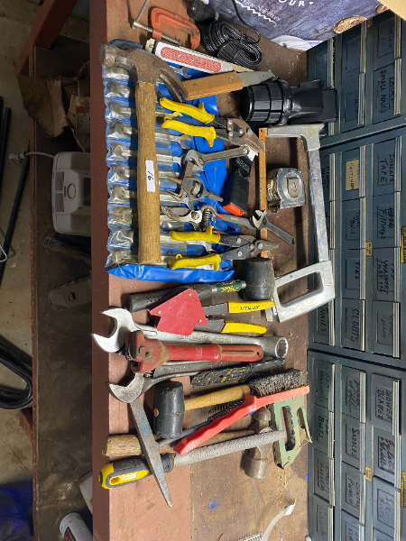 Lot 16 - Various tools | AuctionsPlus