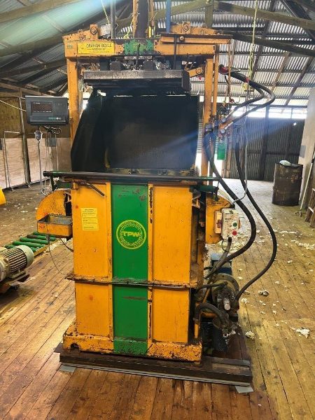 Lot 6 - TPW WOOLPRESS | AuctionsPlus