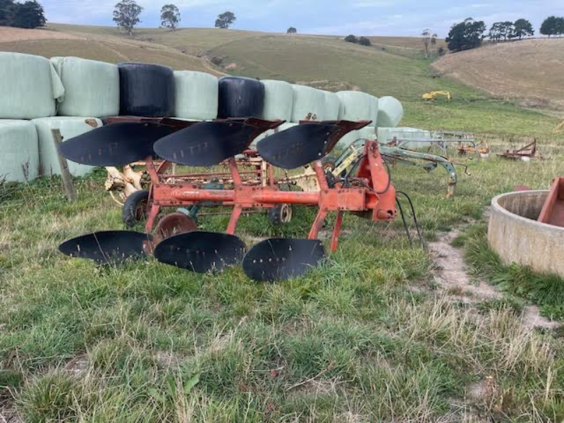 Lot 24 - Reversable Plough | AuctionsPlus