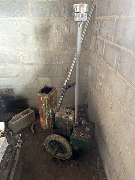 Lot 70 - Simplex Challenger Stationary Engine | AuctionsPlus