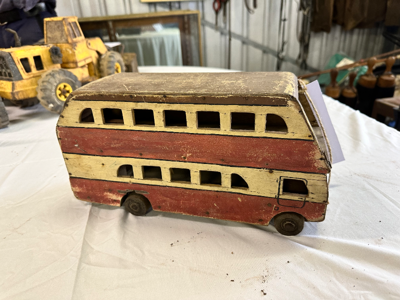 Lot 287 - DOUBLE DECKER BUS CIRCA 1940 | AuctionsPlus
