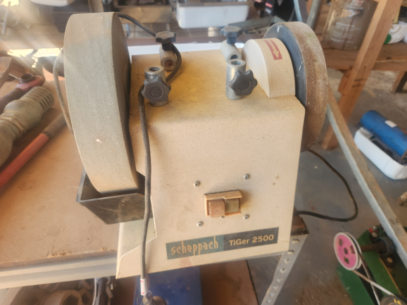 Lot 68 - Scheppach Knife Sharpener | AuctionsPlus