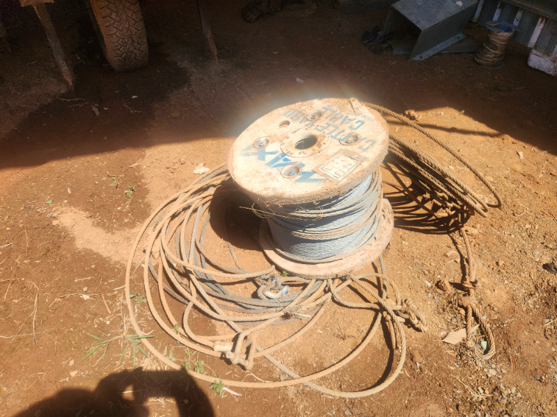 Lot 90 - Quantity Cattle Yard Cable | AuctionsPlus