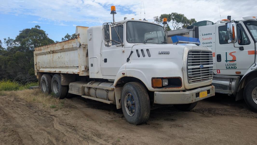 Lot 21 - Ford L9000 Tipper Truck | AuctionsPlus