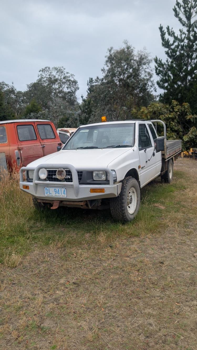 Lot 25 - 1995 Holden Rodeo 2800 DLX Space Cab Ute | AuctionsPlus