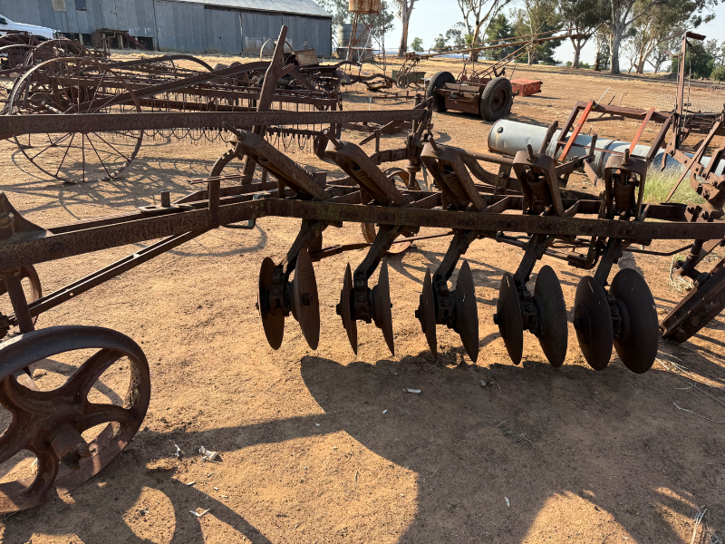 Lot 107 - Antique Disk Plow | AuctionsPlus