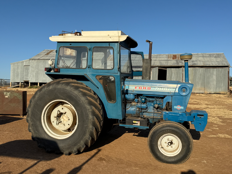 Lot 175 - Ford 7000 Tractor | AuctionsPlus