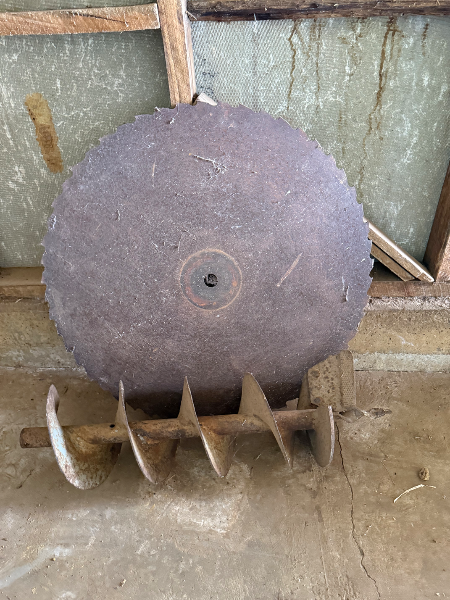 Lot 260 - Post Hole Digger & Timber Cutting Disk | AuctionsPlus
