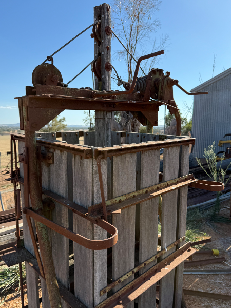 Lot 286 - Pair Sunbeam FH Model Wool Presses | AuctionsPlus