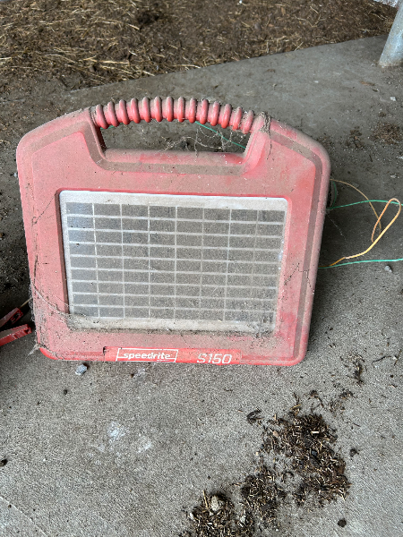 Lot 102 - S150 Speedrite Fence Unit | AuctionsPlus