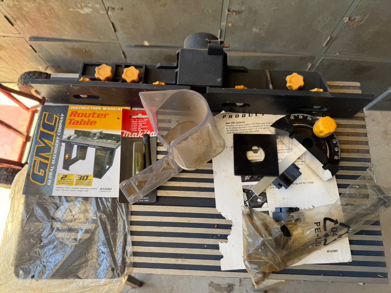 Lot 7 - GMC Router table | AuctionsPlus