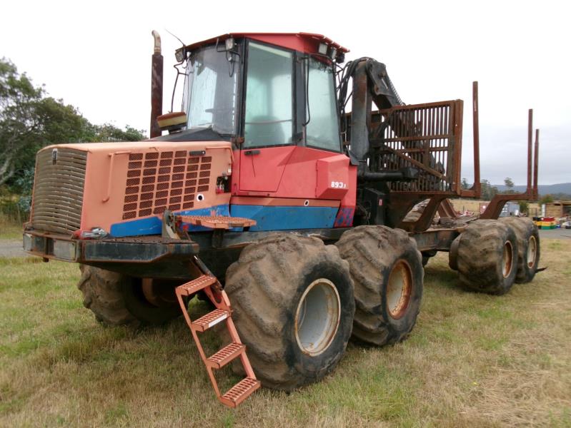 Valmet 890.1 Forwarder | AuctionsPlus