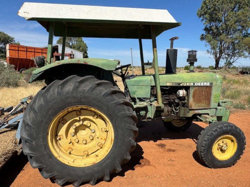 Lot 8 - 4x2 Tractor | AuctionsPlus