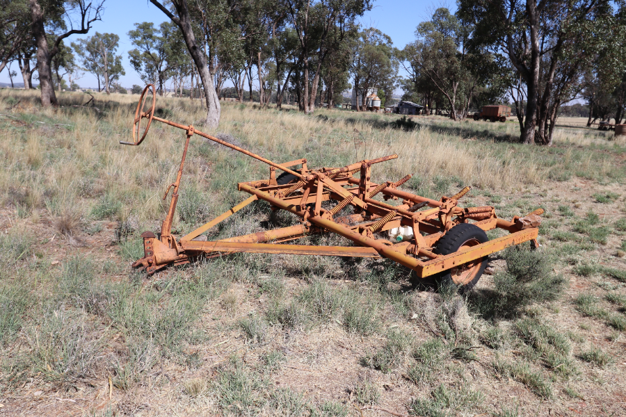 Lot 78 - Chamberlain 9 tyne chisel plough | AuctionsPlus