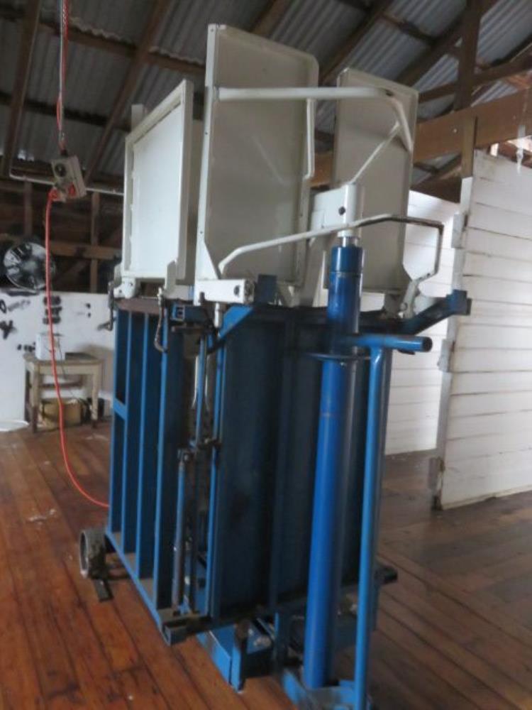 Lot 17 - Lyco Powertech 3ph Wool Press w/ Scales - Recently Refurbished ...