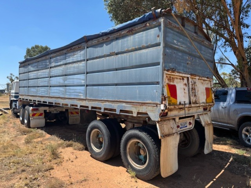 Bogie Axle Convertible Tipping Trailer | AuctionsPlus
