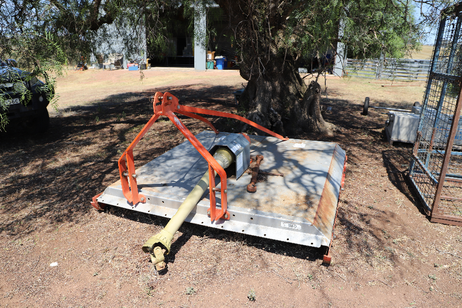 Lot 6 - Howard Nugget Slasher | AuctionsPlus