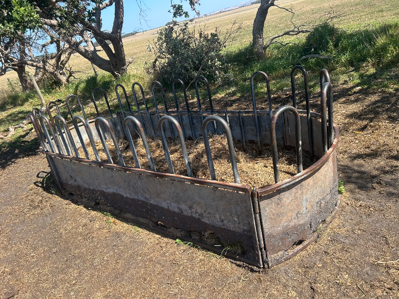 Lot 145 - Large Hay Ring | AuctionsPlus