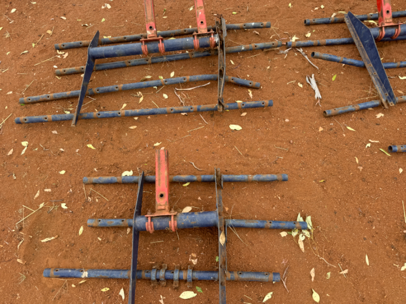 Lot 82 - Spring Tyne Harrows and Morris arms | AuctionsPlus