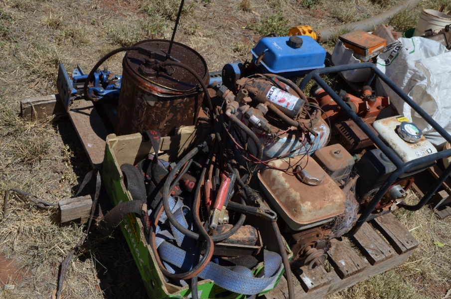 Lot 112 - Assorted Small Engines, Jump Leads, Gear Oil, Wallaby Jack ...