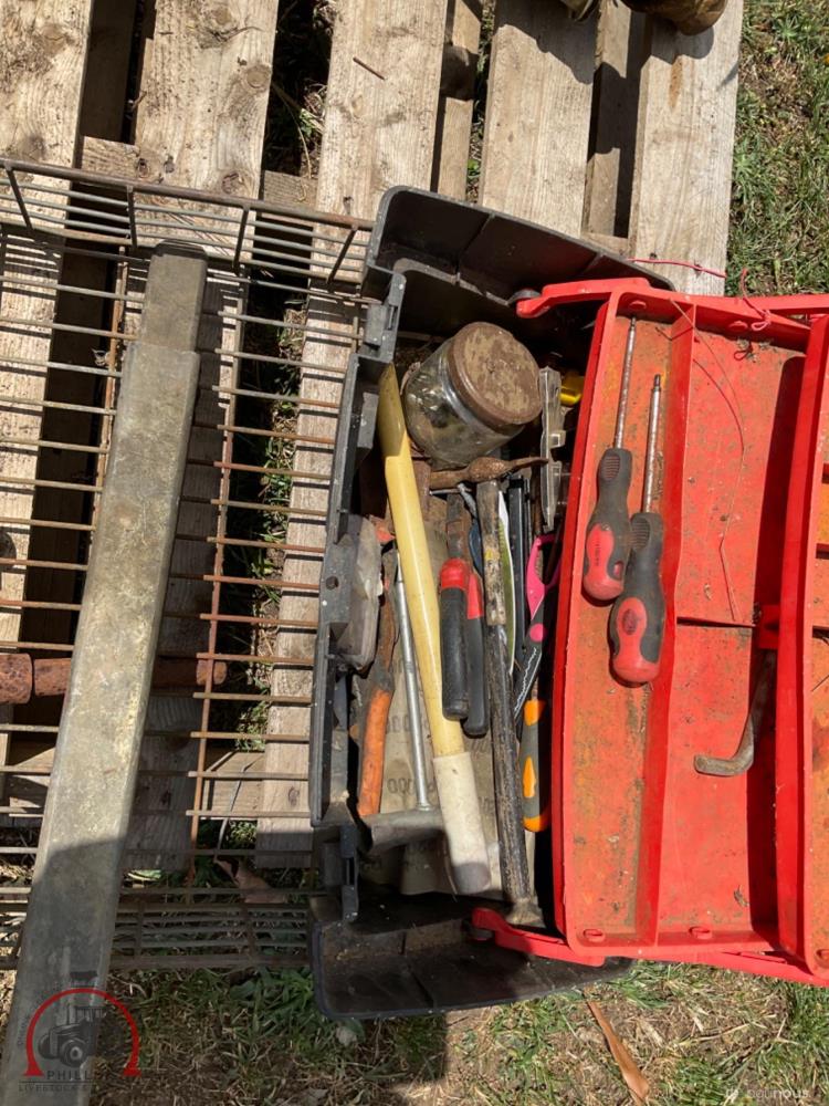 Lot 64 - Tool Box & Assorted Tools | AuctionsPlus