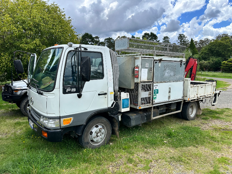 Lot 2 - HINO FB4J CREW CAB SERVICE TRUCK. | AuctionsPlus