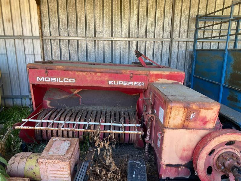 Lot 421 - Mobilco Square baler | AuctionsPlus