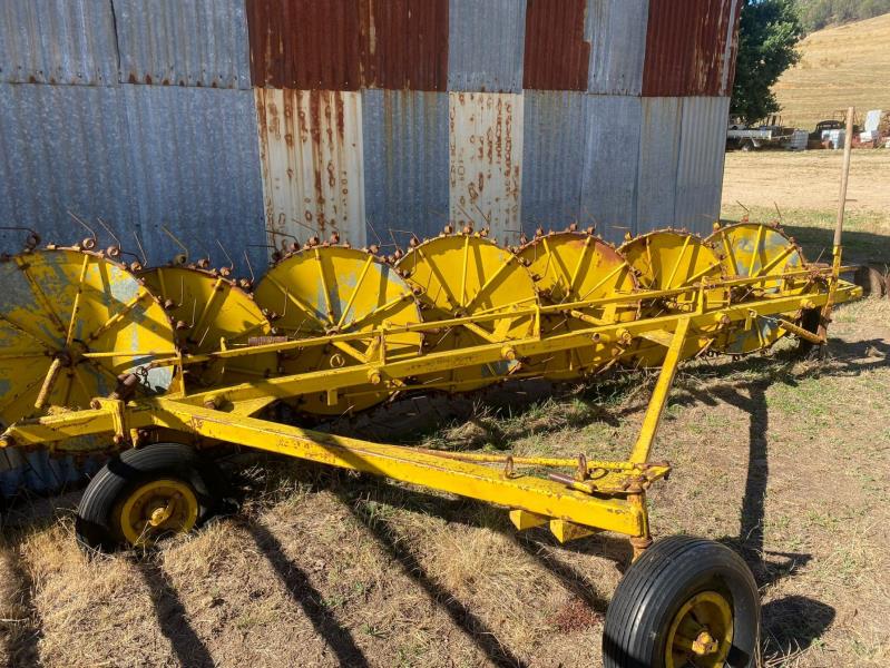 Lot 408 - Hay Rake | AuctionsPlus