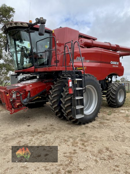 Lot 1 - (8694) 2019 Case IH 8250 Axial Flow Combine c/ w Macdon Draper ...